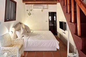 Quarto Quádruplo Familiar, 2 camas de casal | Cortinas/cortinados opacos, Wi-fi grátis, roupa de cama fornecida 