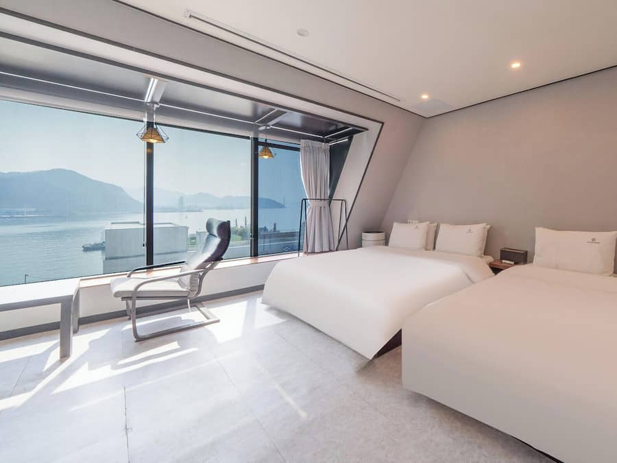 VIP Twin Ocean View Room | Roupa de alta qualidade, com decoração personalizada, Wi-fi grátis