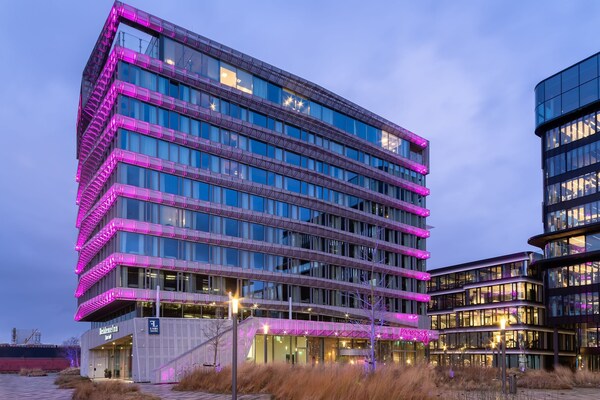 Moxy Amsterdam Houthavens - Ámsterdam