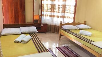 Casa Familiar, 1 quarto, não fumadores, cozinha | 1 quarto, roupa de alta qualidade, secretária, ferro/tábua de engomar