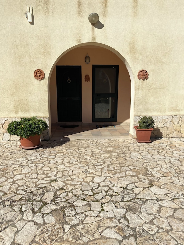 Villa Belvedere Lago Pergusa Por Medio De Ssicilia - Enna