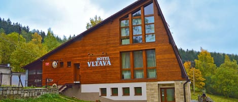 Fachada da propriedade