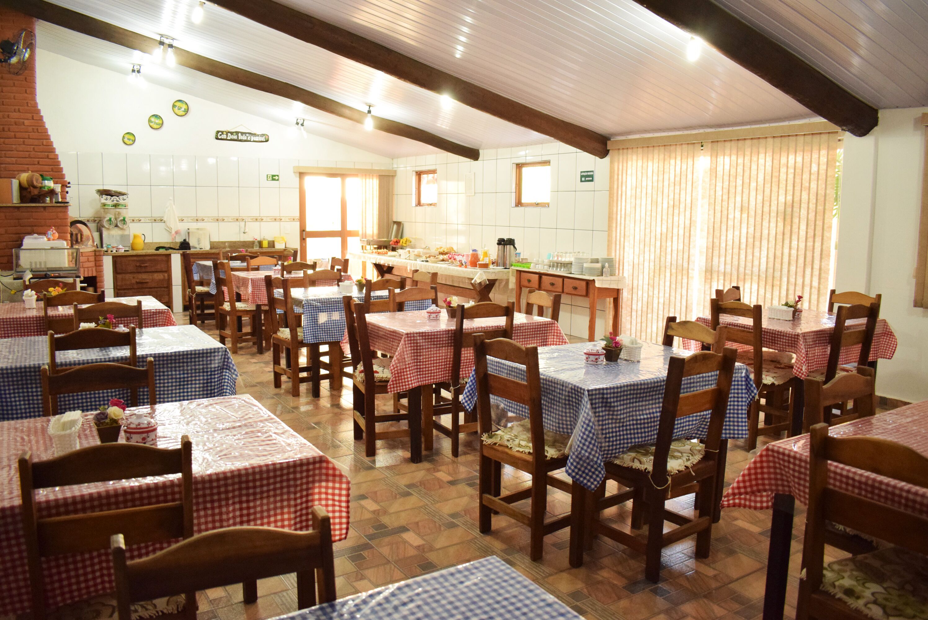 Pequeno-almoço tipo buffet diário incluído 