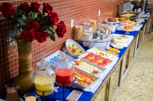 Pequeno-almoço tipo buffet diário incluído