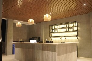 Bar junto à piscina