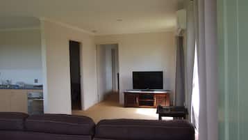 Casa de Campo, 2 quartos | Sala de estar | TV de ecrã plano