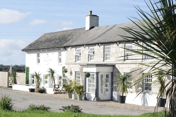 The Coach And Horses Inn - Praa Sands