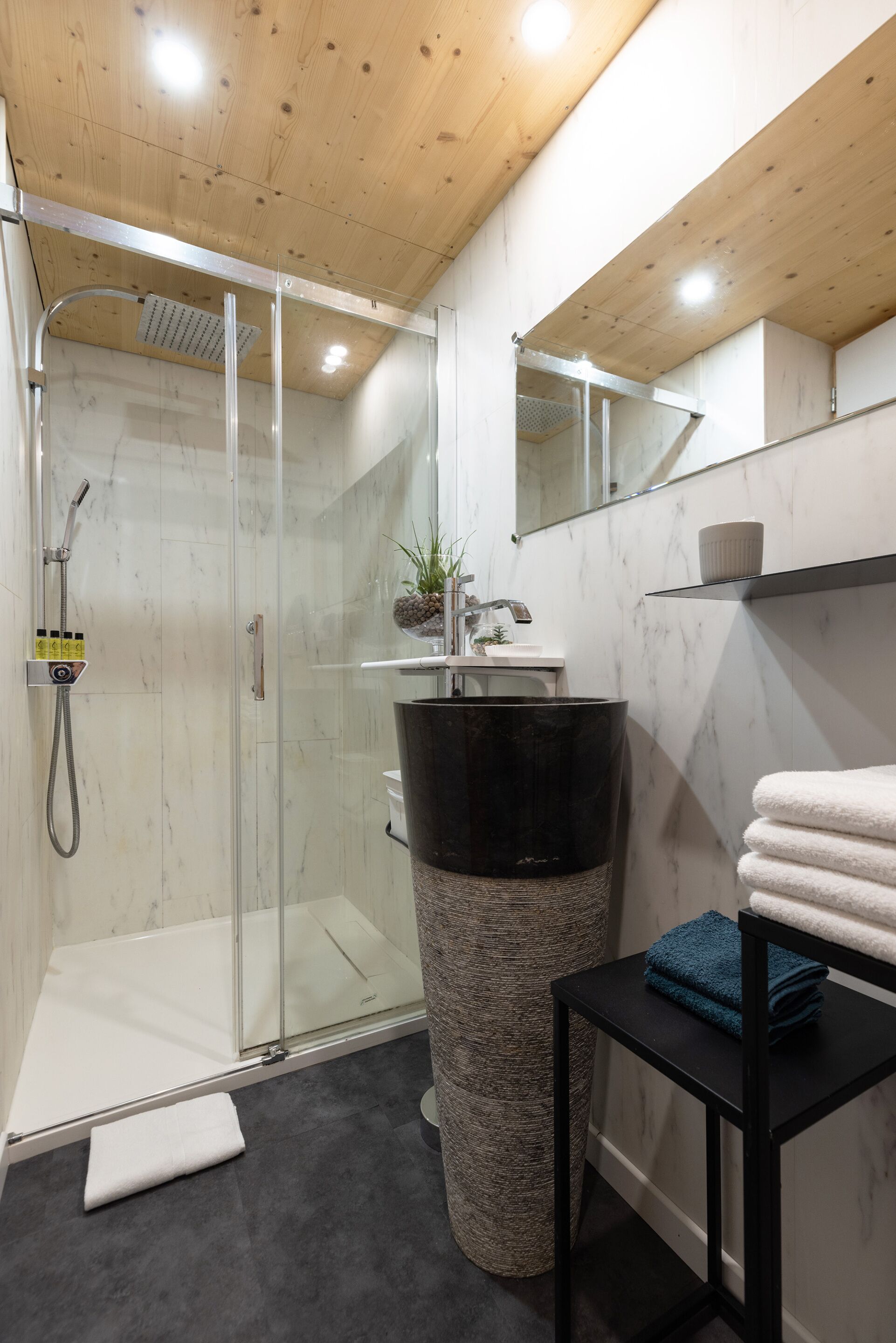 Casa de campo, banheiro privativo (Little Coccinelle 4p) | Banheiro