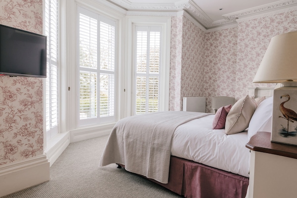 Quarto casal luxo, vista para a cidade (Deluxe Victorian) | Individualmente decorados, individualmente mobiliados, escrivaninha