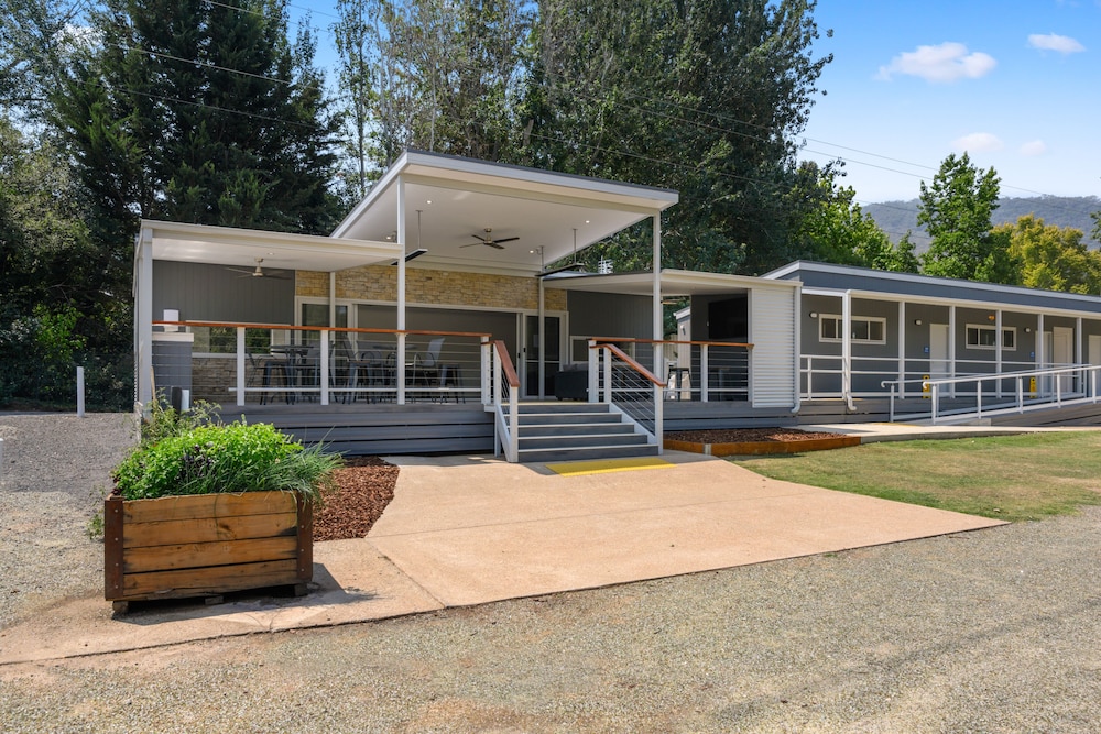 Bright Riverside Holiday Park - Bright