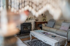 Villa de Luxo, 4 quartos, vista para as vinhas | Sala de estar | Televisor LCD, Netflix, leitor de DVD