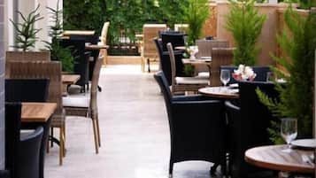 Pequenos-almoços, almoços, jantares servidos, cozinha turca