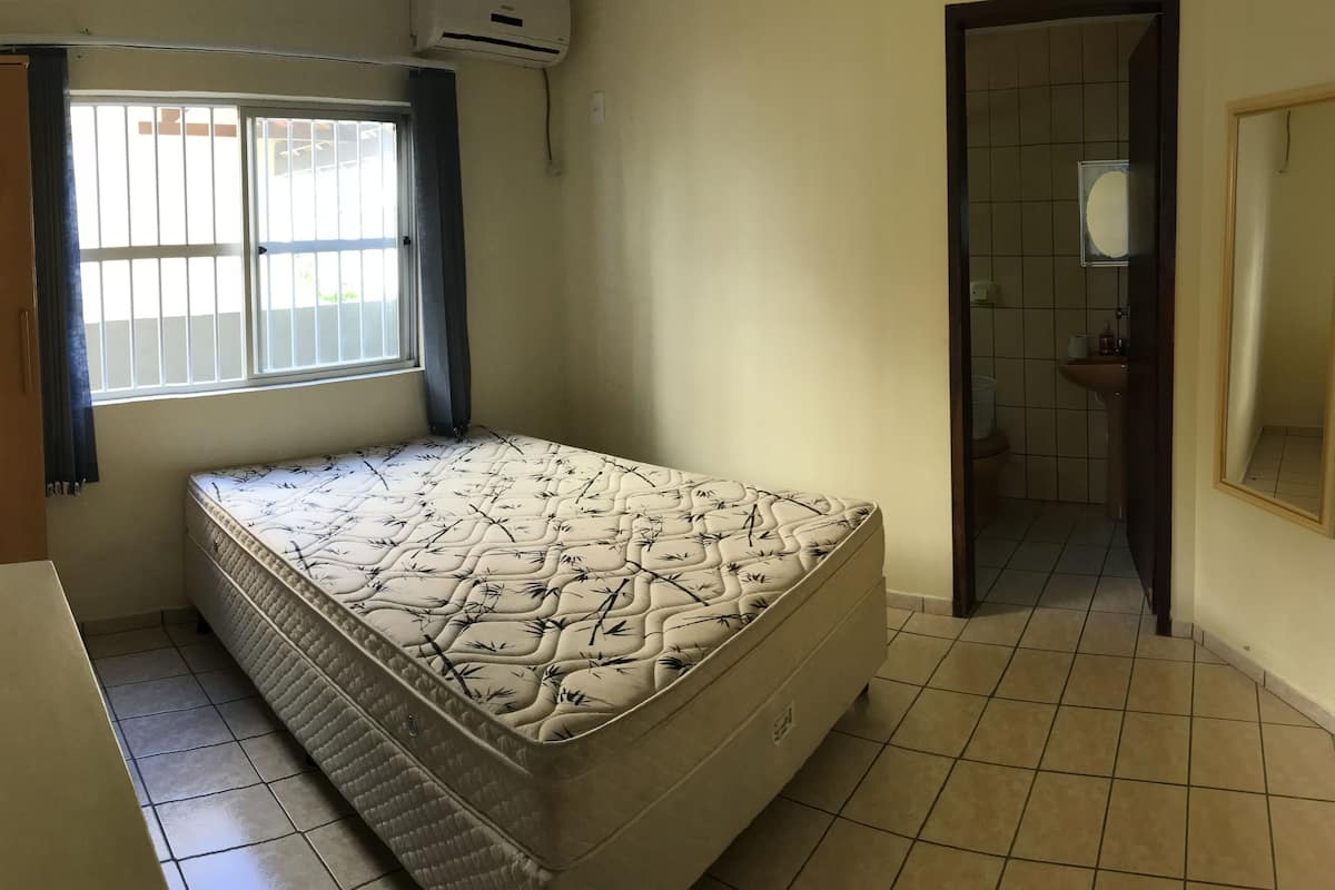 Apartamento, no rés do chão | Ferro/tábua de engomar, Wi-fi grátis