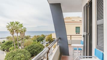 Quarto Superior, varanda, vista para o mar | Varanda