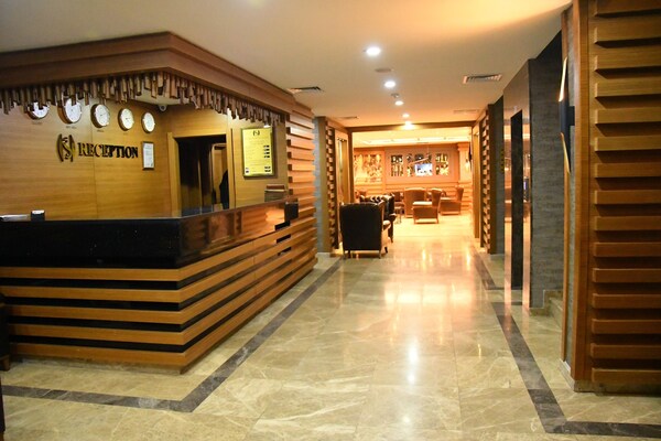 Starton Hotel - Mamak