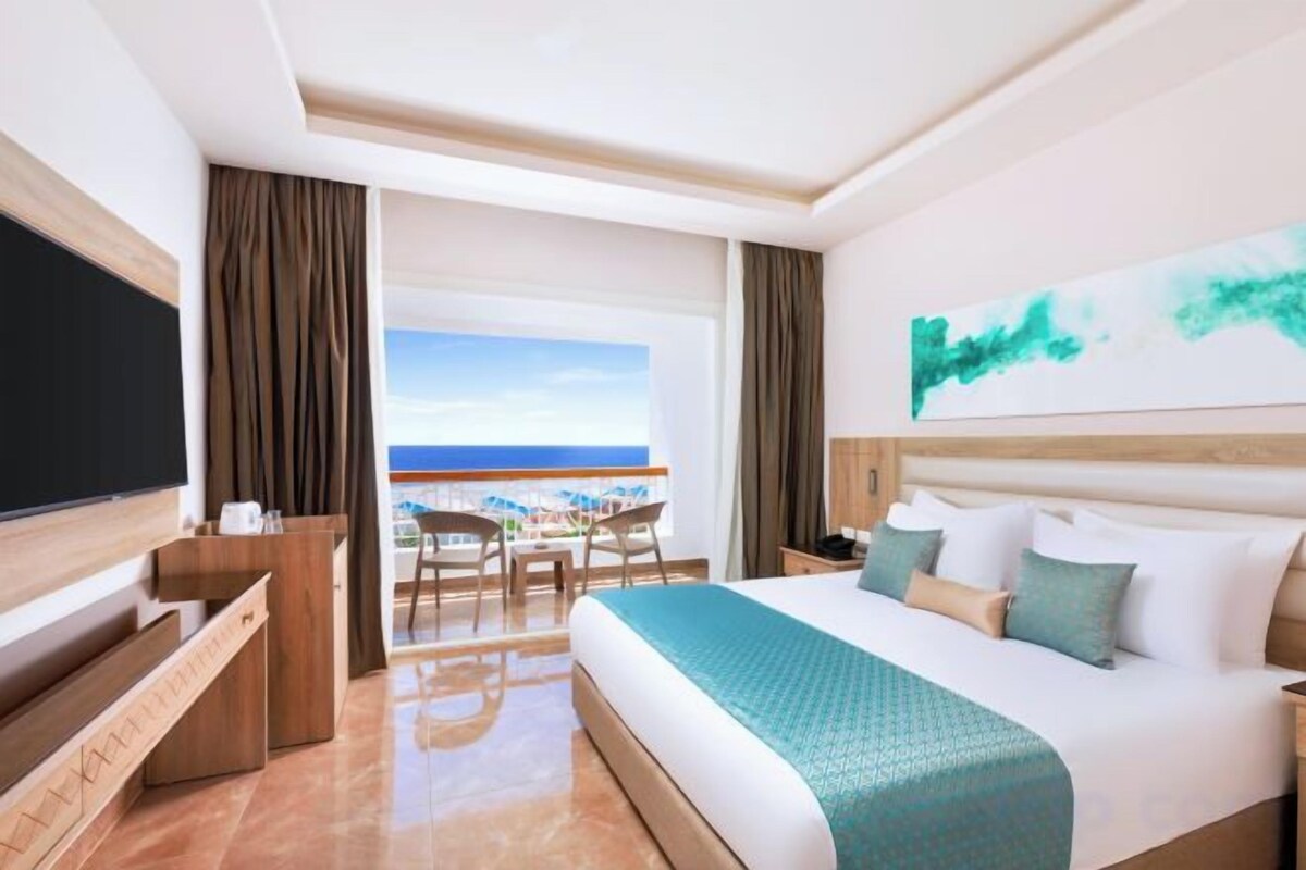 Deluxe Double Room-Beach Front