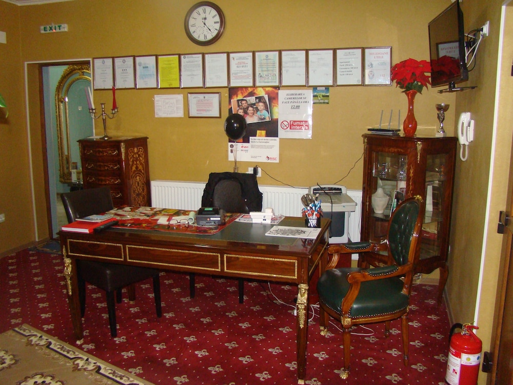 Crown Royal Pensiune - Alba Iulia