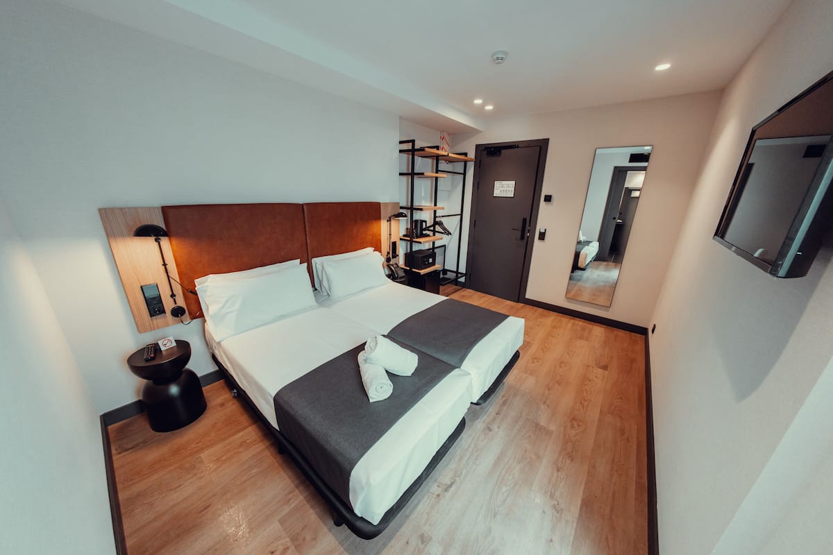 Quarto Duplo | Cofre no quarto, cortinas/cortinados opacos, Wi-fi grátis