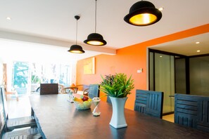 5-Bedroom Pool Villa  | Refeições no quarto