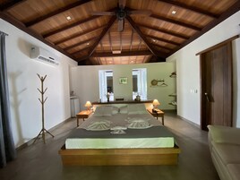 Cabana de Madeira de Luxo, 1 cama king-size, não fumadores, vista para o parque | Lençóis de algodão egípcio, roupa de alta qualidade