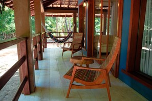 Cabana superluxo, 1 cama King, para não fumantes, vista para o parque | Roupas de cama de algodão egípcio, roupas de cama premium