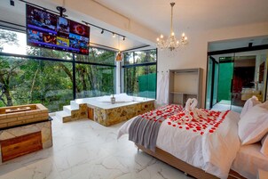 Chale Paris | Roupas de cama premium, frigobar, cofres nos quartos, escrivaninha