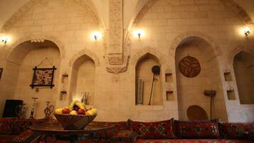 Pequenos-almoços, almoços, jantares servidos, cozinha turca