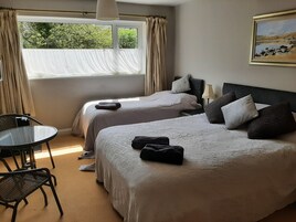 Suite, casa de banho anexa