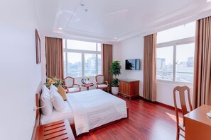 Minibar, cofre no quarto, cortinas/cortinados opacos 