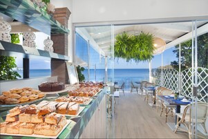 Pequeno-almoço continental diário incluído 