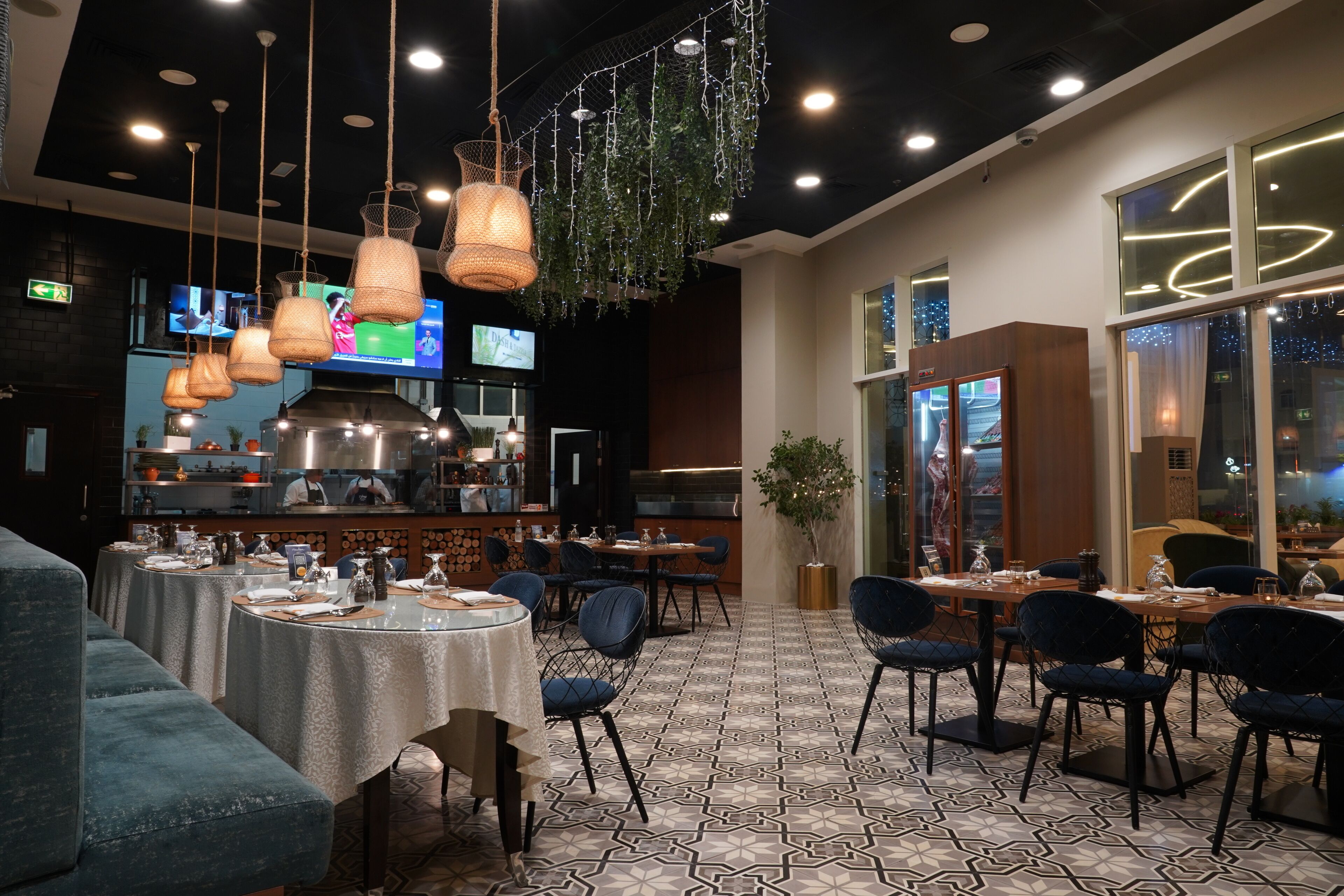 2 restaurantes, pequenos-almoços servidos 