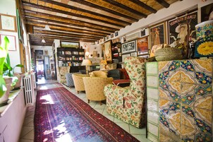 Quarto triplo, 1 quarto | Roupas de cama premium, cofres nos quartos, escrivaninha