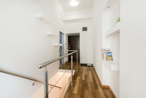 Duplex One-Bedroom Apartment | Comodidade do quarto