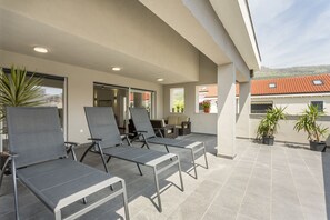 Cobertura superluxo, 3 quartos, terraço, vista para o mar (H7) | Terraço/pátio
