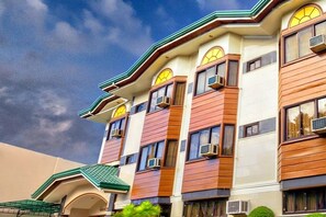 Fachada da propriedade