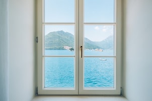 Vista para praia/oceano