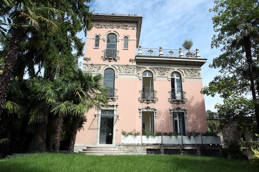 Villa Liberty - Lake Como Rooms & Spa - Como
