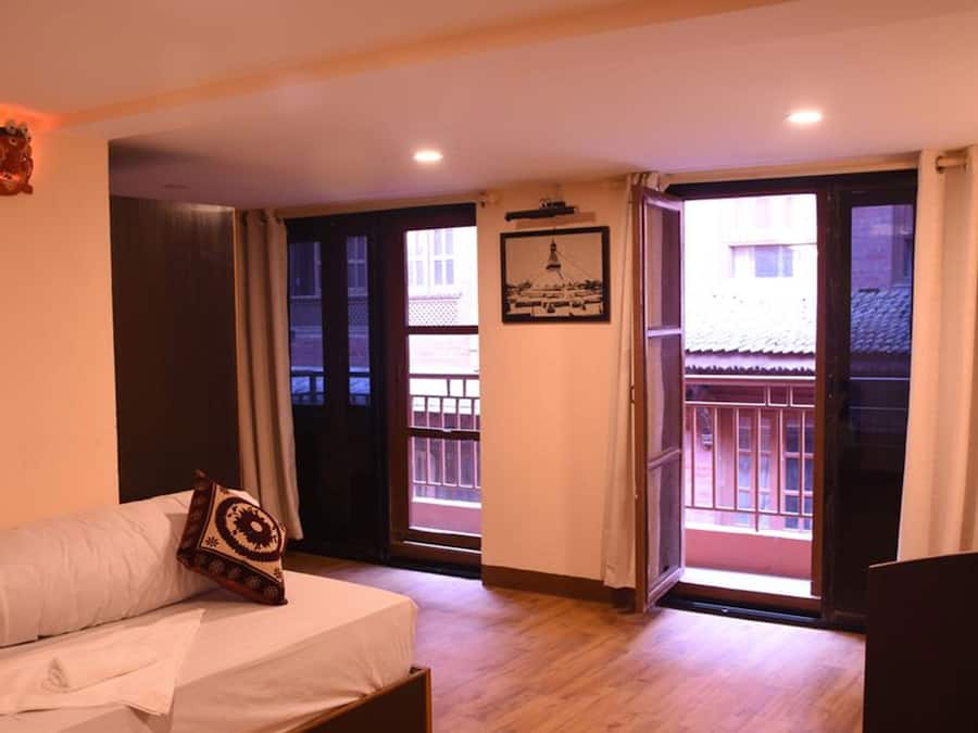 Escrivaninha, quartos à prova de som, Wi-Fi de cortesia