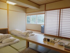 Cofre no quarto, Wi-fi grátis, roupa de cama fornecida 