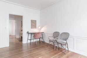 Apartamento, 2 quartos | Comodidade do quarto