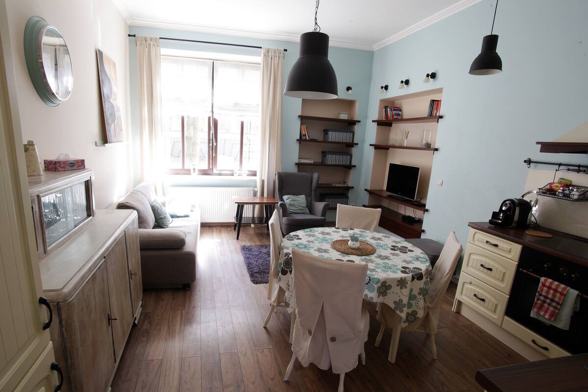 Apartamento Exclusivo, 2 quartos | Roupa de alta qualidade, ferro/tábua de engomar, Wi-fi grátis 