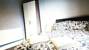 Casa, 5 quartos | 5 quartos, ferros/tábuas de passar roupa, berços grátis