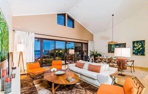 Villa, 3 quartos, vista para o oceano | Sala de estar | TV de ecrã plano 
