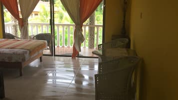 4 quartos, minibar, cofre no quarto, com decoração personalizada