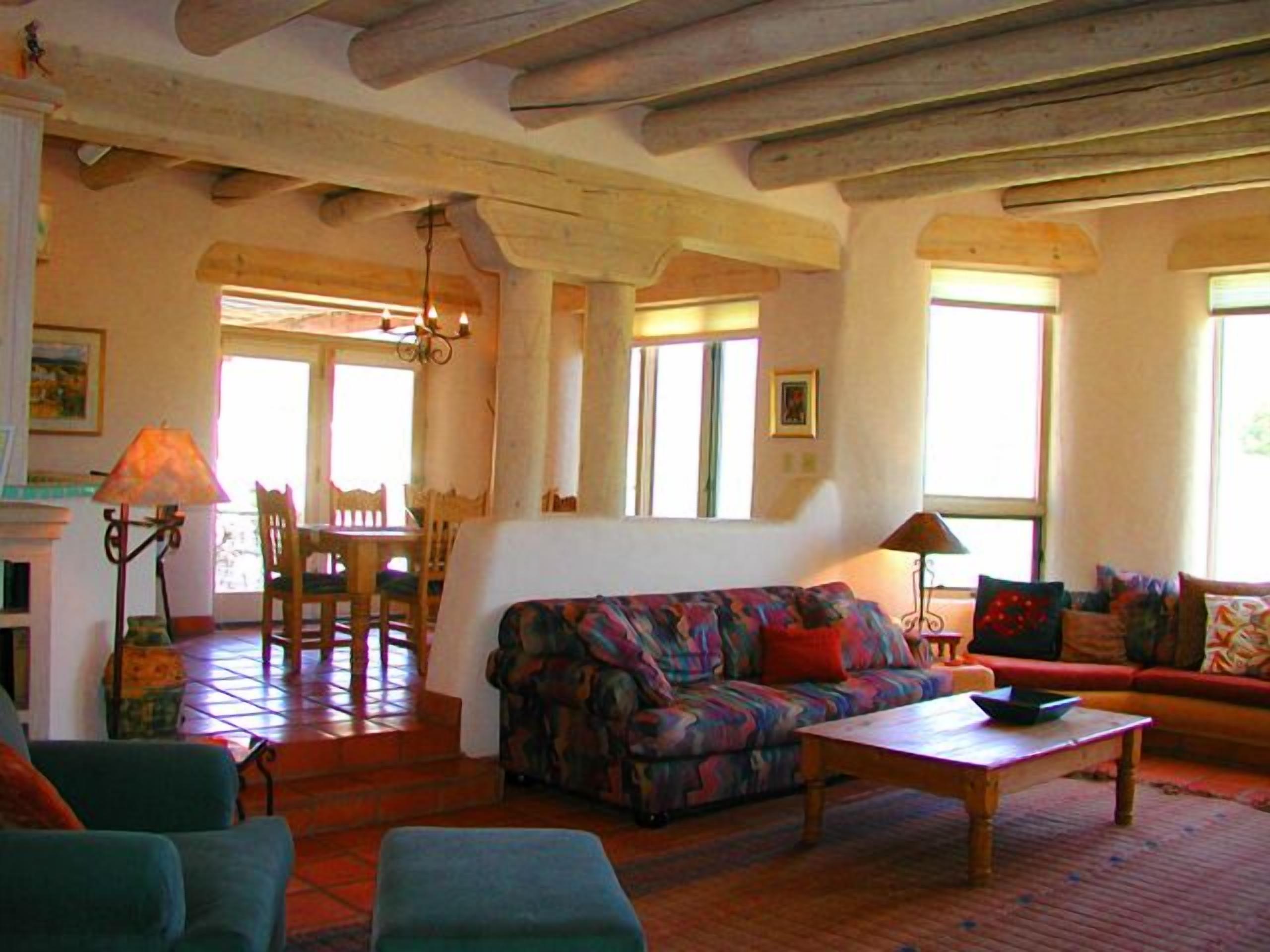 Casa Montana- Access To Indoor Pool -Tennis- Fireplace -Mountain Views-  Wifi - Taos Ski Valley, NM