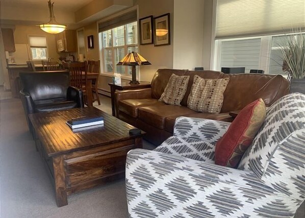 French Ridge Townhomes 2Bed/2bath. Charming townhome in the Historic ...