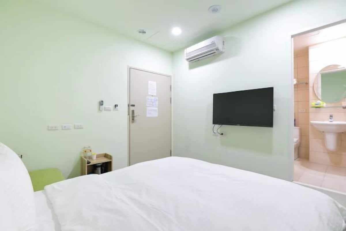 Escrivaninha, Wi-Fi de cortesia, roupa de cama