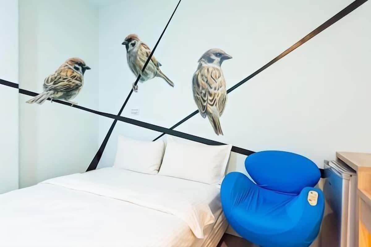 Escrivaninha, Wi-Fi de cortesia, roupa de cama