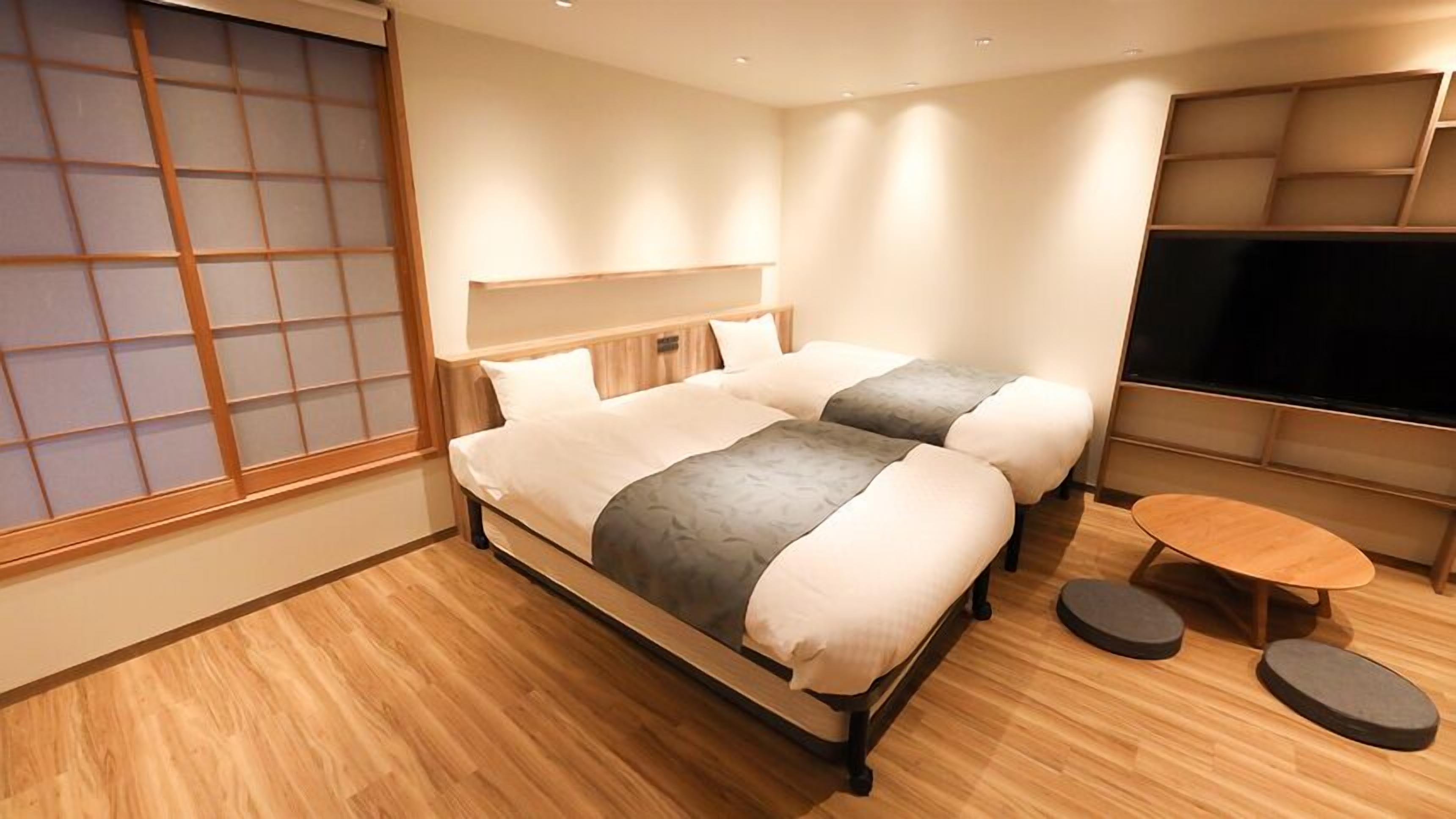 Cofres nos quartos, Wi-Fi de cortesia, roupa de cama
