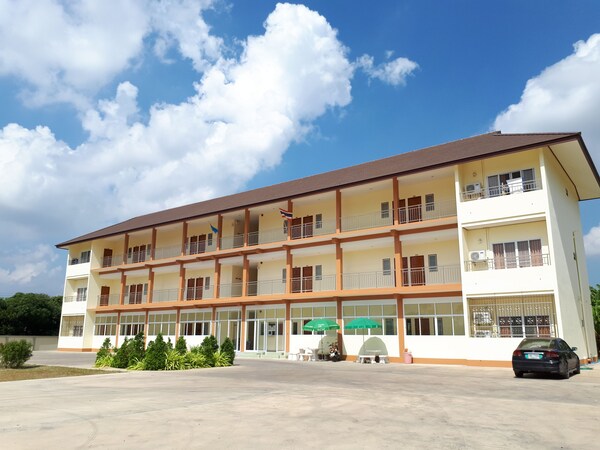 Wattana House - Tha Yang